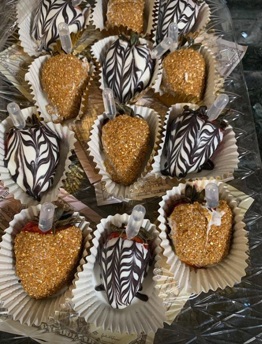 “JUST A NIBBLE” Dessert Bar, 50 pcs – Nibblerz Desserts